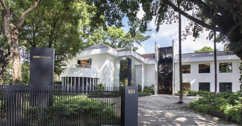 Elegância Espontânea: O design de Jader Almeida - JADERALMEIDA ...